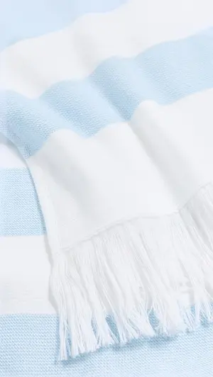 WEEZIE Packable Beach Towel - Hydrangea Blue