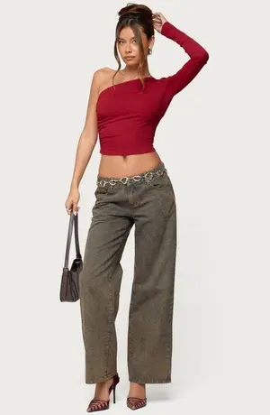 EDIKTED Mila Asymmetric Crop Top