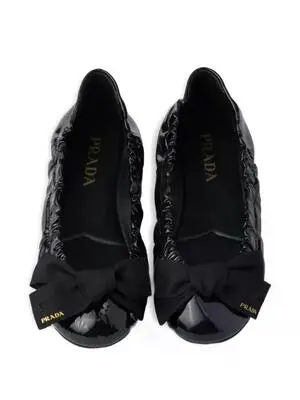 Prada Patent Leather Ballet Flats With Bow Detailing - Black