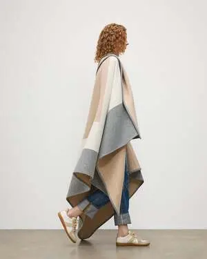 Johnstons Of Elgin Art Geometric Grey & Cashmere Throw - Natural