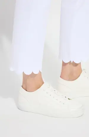 Lyssé Scallop Hem Pull-on Ankle Bootcut Knit Jeans