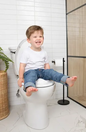 JOOL BABY 2-in-1 Toilet Seat With Built-in Splash Guard