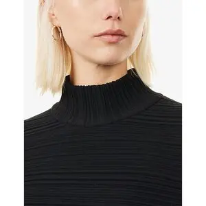 Issey Miyake Crepe High-neck Knitted Top - Black