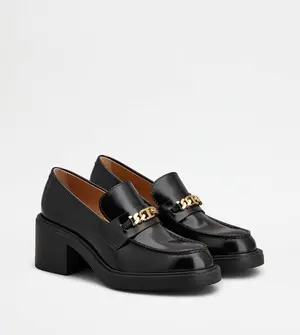 TOD'S Leather Loafers With T Chain Accessory
