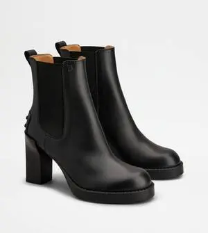 TOD'S Leather Chelsea Boots