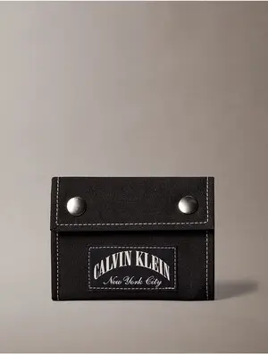 Calvin Klein Heritage Nyc Logo Graphic Trifold Wallet - Black