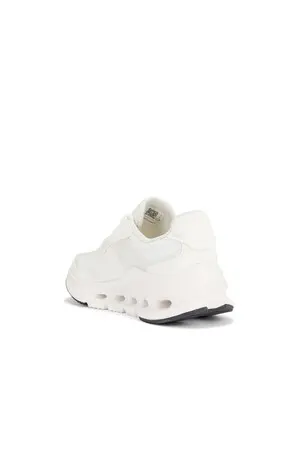 On Cloudnova Rift Sneakers - White & Ice