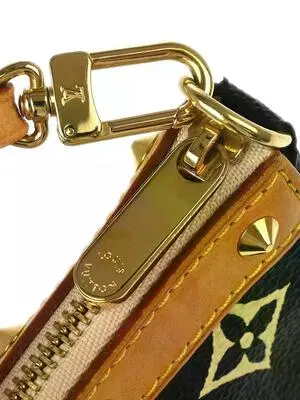 LOUIS VUITTON 2003 Pochette Accessories Shoulder Bag - Black