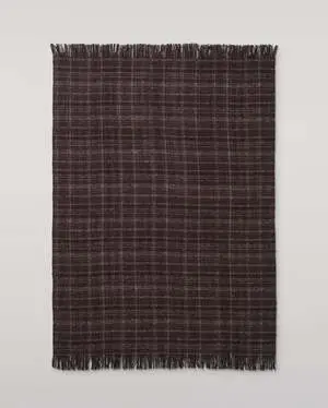 Johnstons Of Elgin Luxury Texture Throw In Peat & Navy - Brown