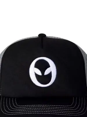 NO PROBLEMO Alien-o Trucker Cap