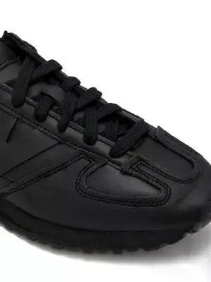 NEW BALANCE 471 Panelled Sneakers - Black