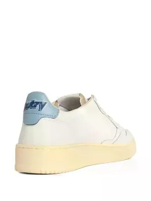 AUTRY Medalist Low Leather Sneakers