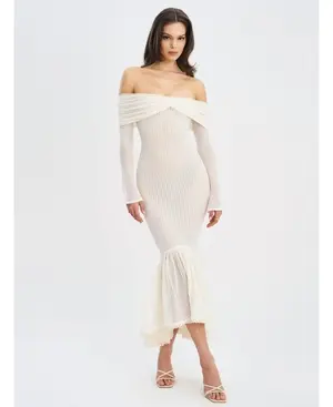 MISS CIRCLE NEW YORK Kaedyn Long Sleeve Crochet Mermaid Maxi Dress