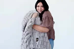 MINKY COUTURE Hugs Tranquil Dove Blanket