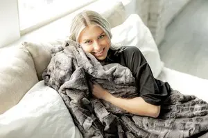 MINKY COUTURE Sorbet Charcoal Blanket