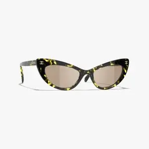 Chanel Cat Eye Sunglasses - Tortoise