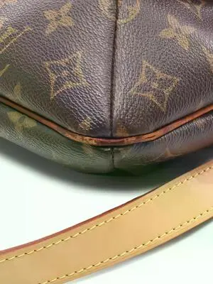 LOUIS VUITTON 2004 Musette Crossbody Bag