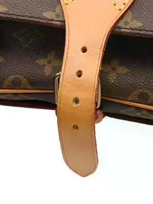 LOUIS VUITTON 1990 Mm Cartouchière Shoulder Bag - Brown