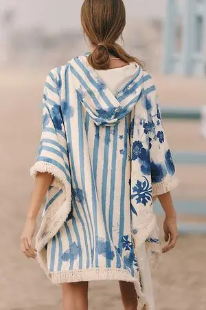 Agua Bendita Patterned Towel Poncho