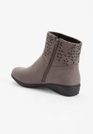 COMFORTVIEW The Zenni Bootie - Black