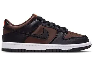 Nike Dunk Low Sneakers