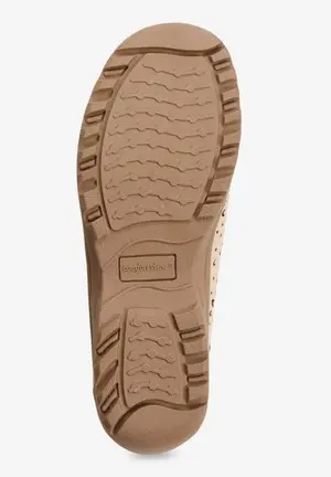 COMFORTVIEW The Maysen Floral Cutout Flat