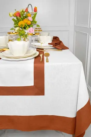 SOLINO HOME Linen Tableclothcontempo - Cinnamon And White
