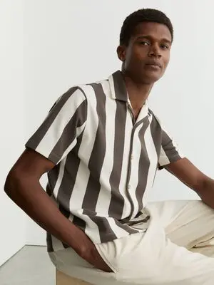 Men's Vertical Striped Shirts