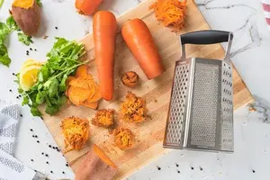 CUISIPRO 6 Sided Boxed Grater With Bonus Ginger Grater