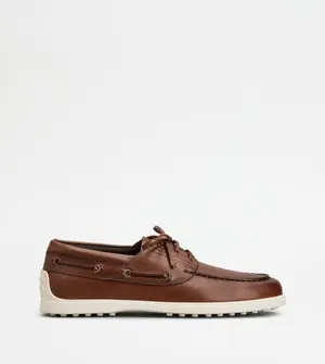 TOD'S Boat Shoes In Brushed Calfskin Leather - Brown