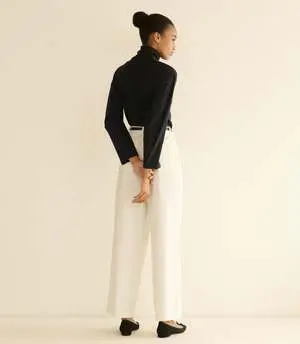 DÔEN Hawthorn Turtleneck - Black