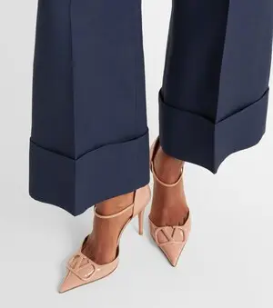 Valentino Garavani Vlogo Patent Leather Pumps - Pink