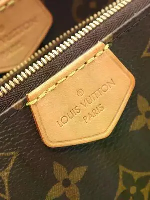 LOUIS VUITTON 2021 Monogram Multi Pochette Accessoires Satchel