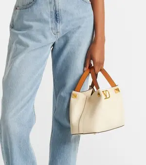 Valentino Garavani Vlogo Small Leather Top-handle Bag - White