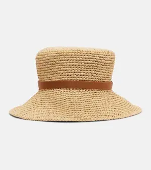 Valentino Garavani Vlogo Bucket Hat - Beige
