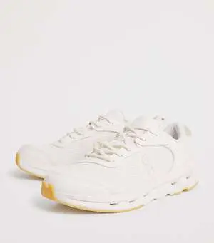 On Cloudzone Moon Sneakers - Ivory