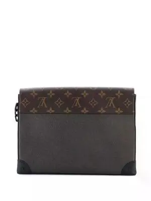LOUIS VUITTON Pochette Voyage Steamer Clutch