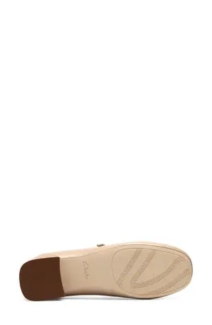 Clarks Daiss Bar Mary Jane Pump - Beige Patent