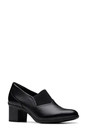 Clarks Shaya Tess Pump