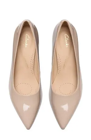 Clarks Zarey Court Pointed-toe Pumps - Sand Patent