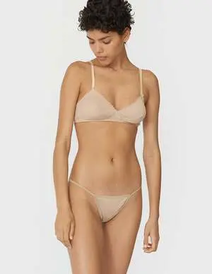 Araks Estel Y Thong