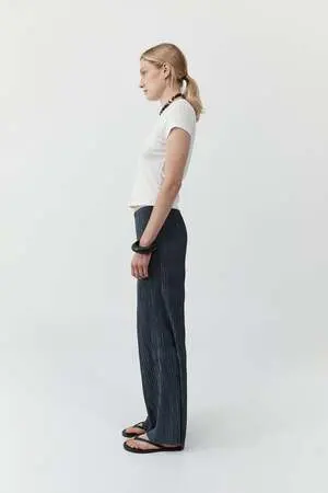 ST AGNI Mini Pleat Pants