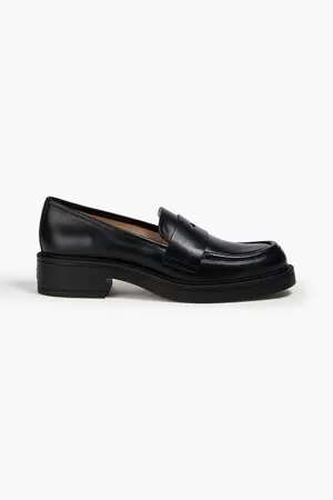 Stuart Weitzman Round Toe Flats For Women