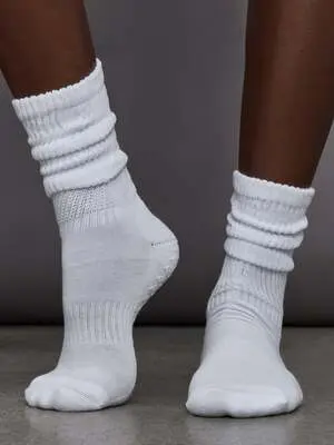 POINTE STUDIO Slouch Grip Crew Socks - White