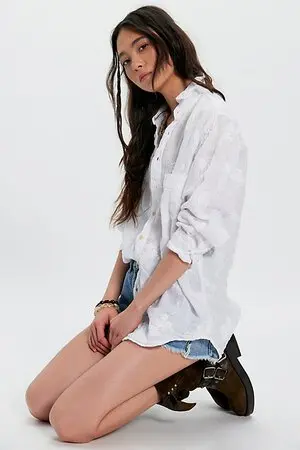 LLEA BLUE Embroidered Linen Button-down Shirt - Ivory