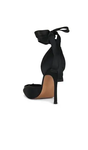 Steve Madden Larina Stiletto Heel - Black
