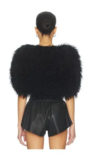 OW Nia Fur Top