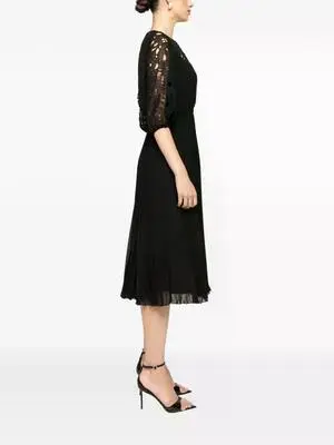 NISSA Round-neck Pleated Midi Dress