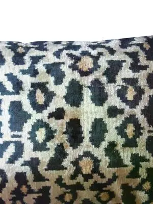 LES-OTTOMANS Animal-print Cushion