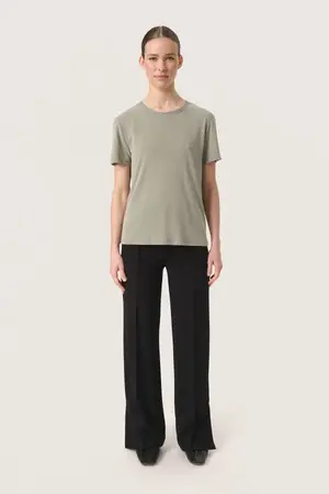 SOAKED IN LUXURY Columbine Short Sleeve T-shirt - Shadow